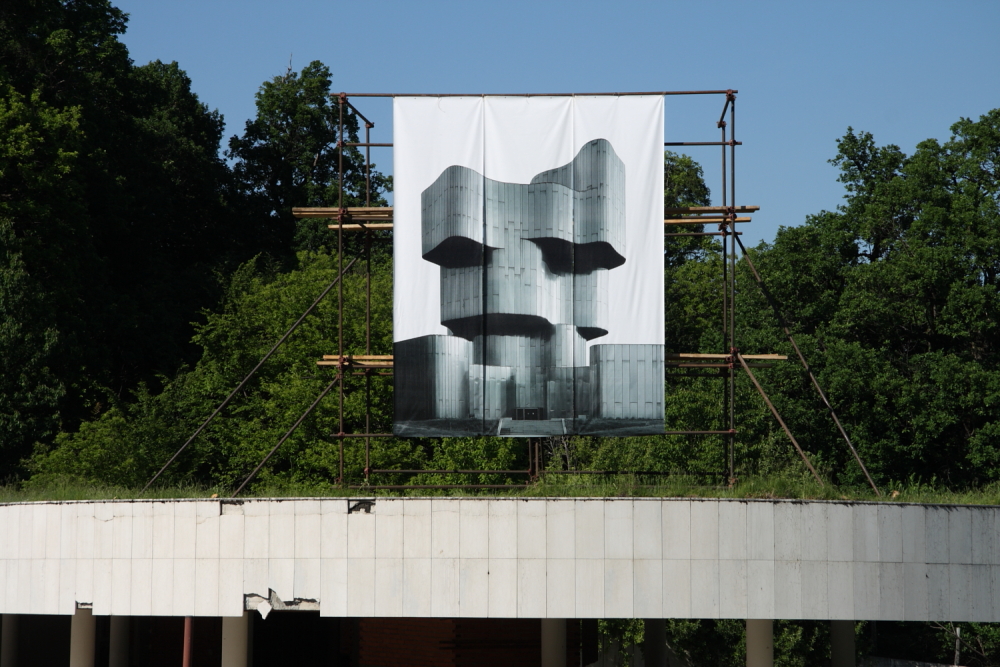 Igor Grubic Igor Grubic_Temporary Monument_ 3